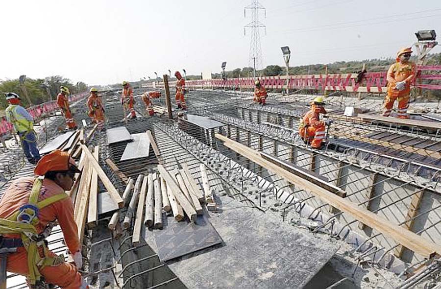 Gobierno destinará 7 mil millones para reconstrucción - El Men