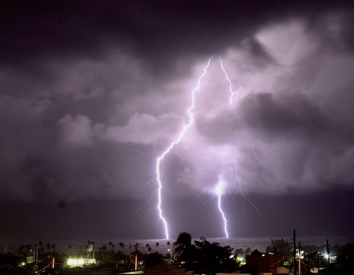 Rayos y truenos sorprenden a limeños - El Men