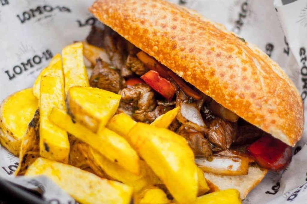 Pan con lomo saltado - El Men