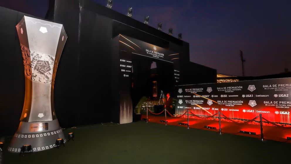 Liga 1 2024: Las estrellas del fútbol peruano brillan en la Gala de ...