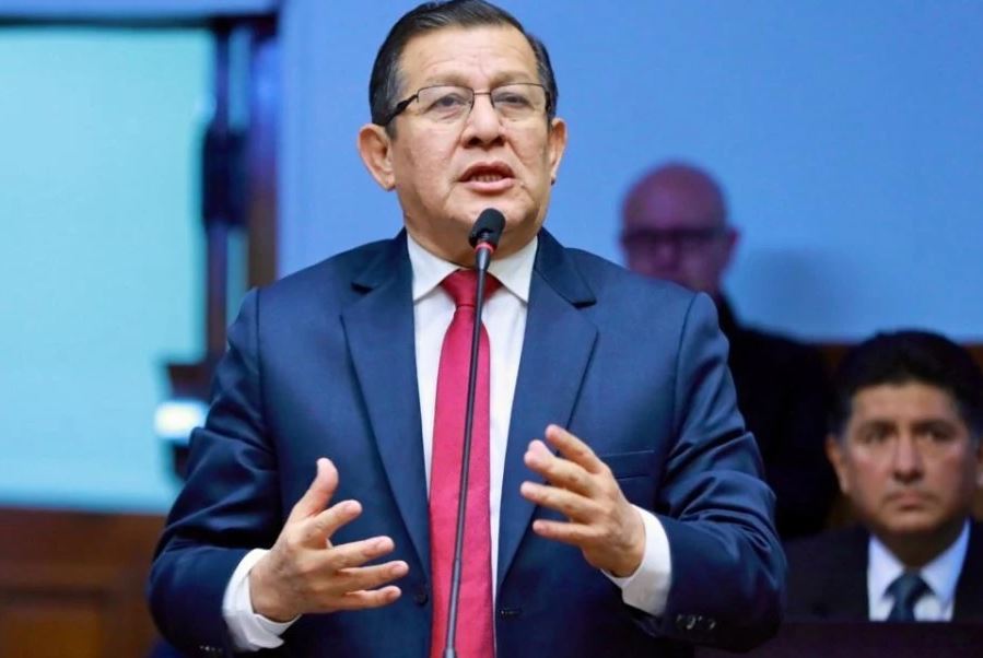 Salhuana defiende inmunidad parlamentaria - El Men