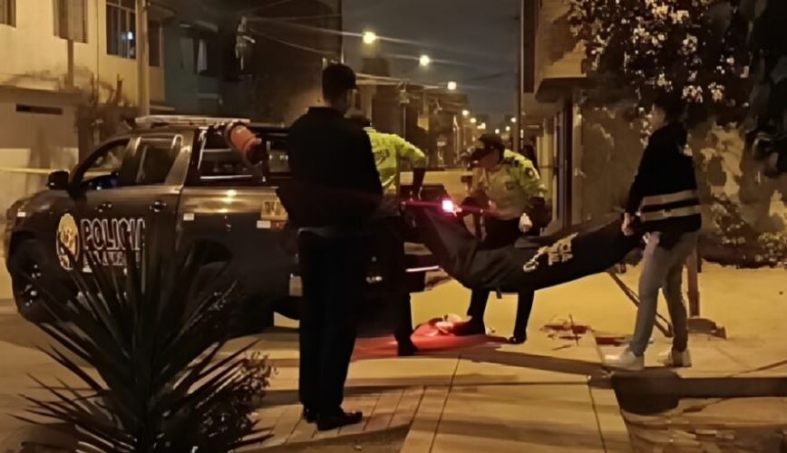 Mata a mujer y se arroja de azotea - El Men